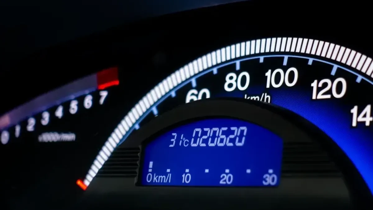 How to Read the Odometer on a Car Accurately Autotech UK Mileage Blocker